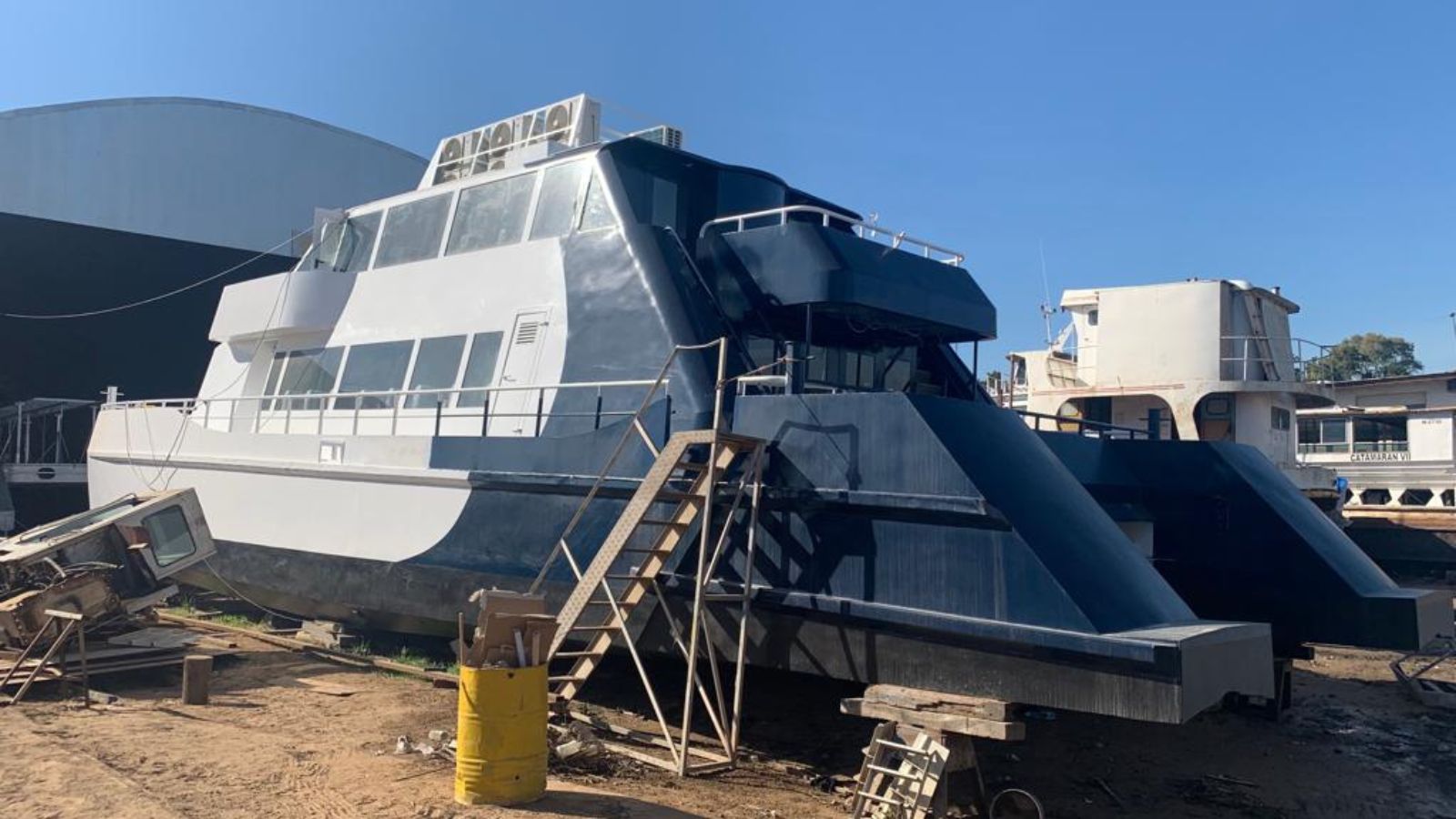 Colonia Express revitaliza la ruta Carmelo-Tigre con lujoso catamarán ...
