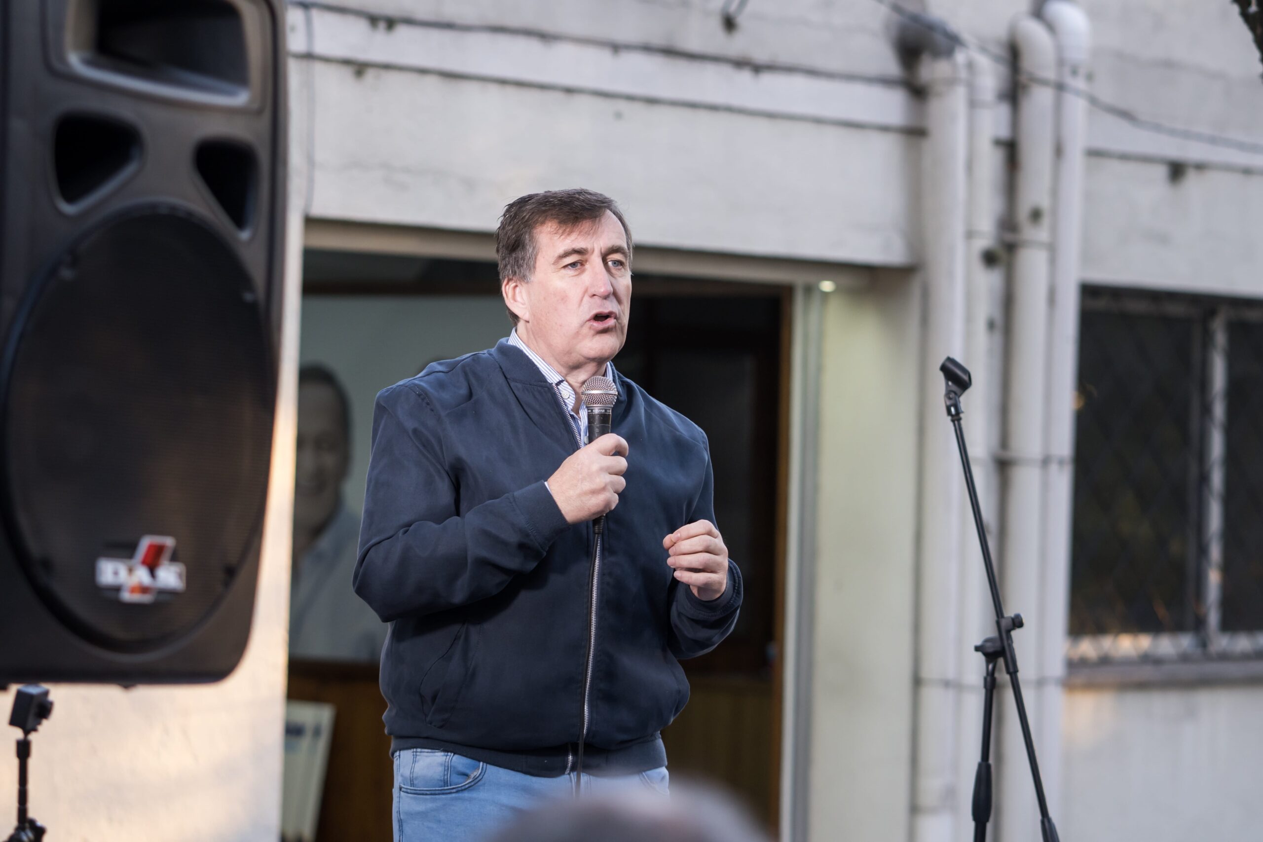 Planchon se compromete con el bienestar animal - Carmelo Portal