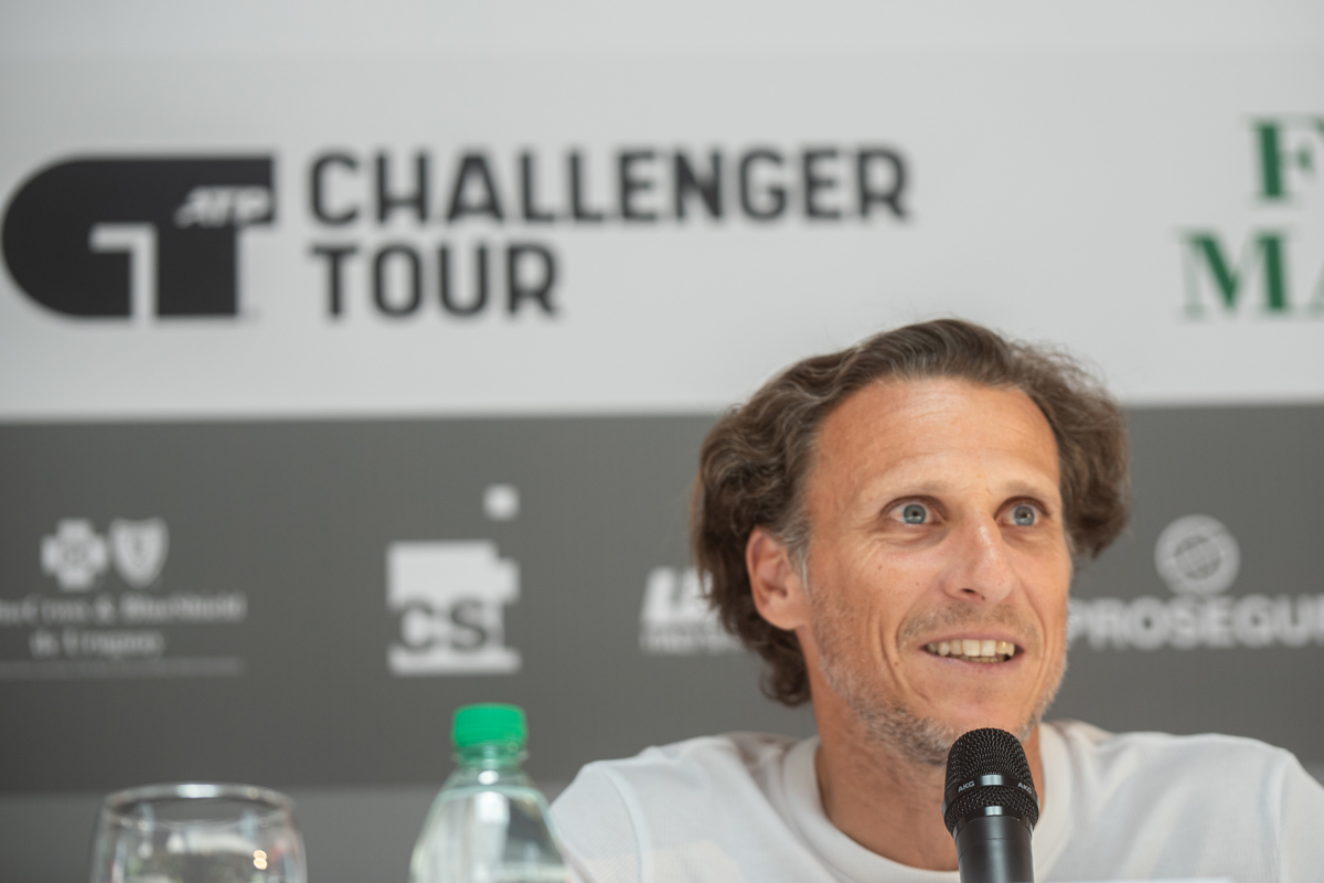 Diego Forlán acapara todas las miradas de la edición 23 del Abierto de ...